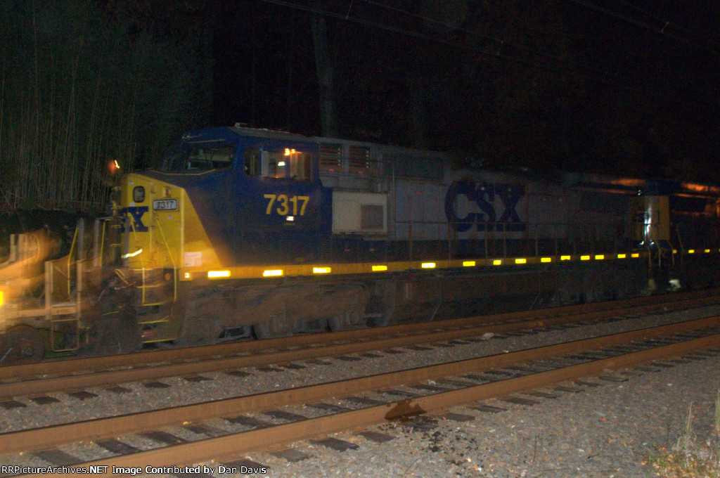 CSX C40-8W 7317 trails on Q191-05